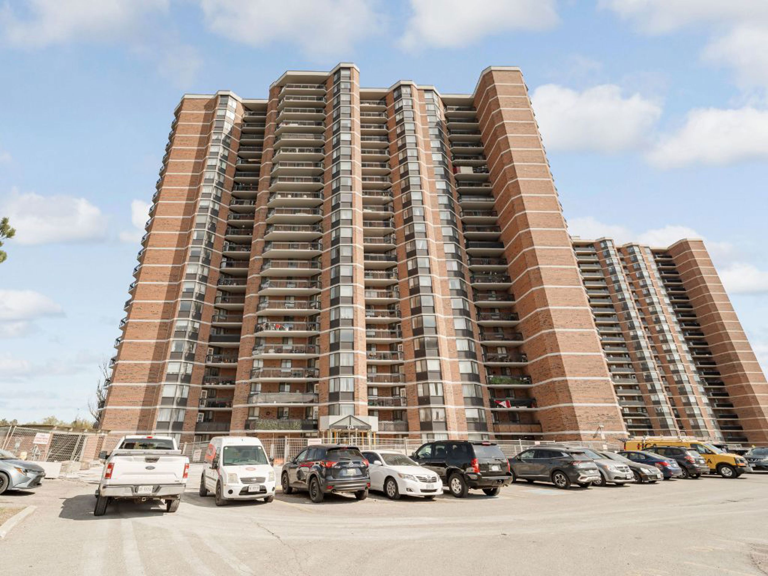 236 Albion Rd, Etobicoke, ON M9W 6A6, Canada