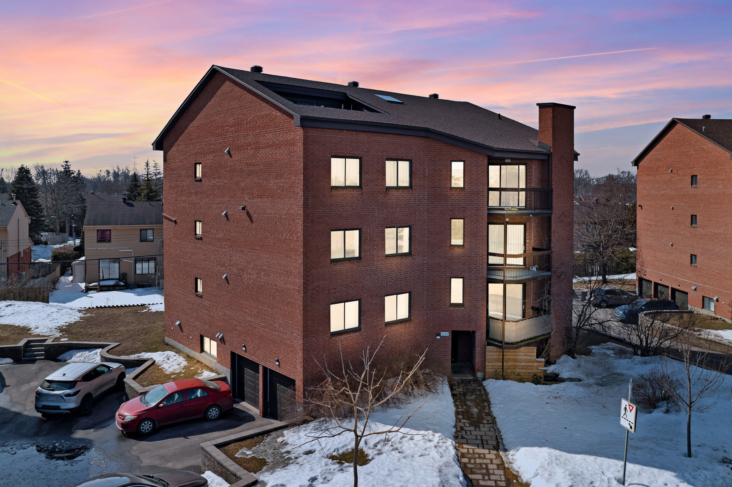 9400 Rue Cérès, Pierrefonds - Roxboro, QC H8Y 3M2, Canada